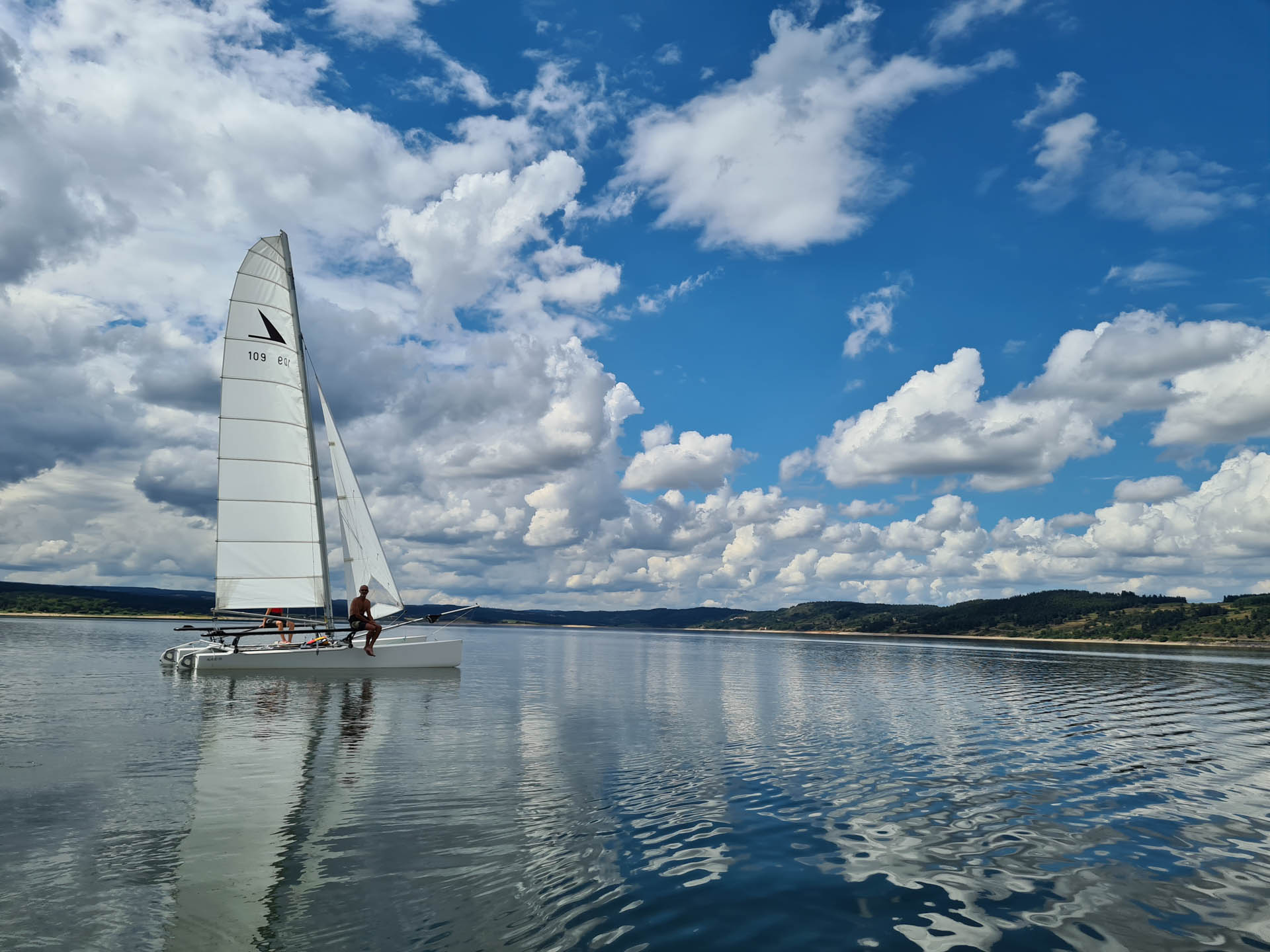 Le Lac de Naussac - Office de Tourisme de Langogne