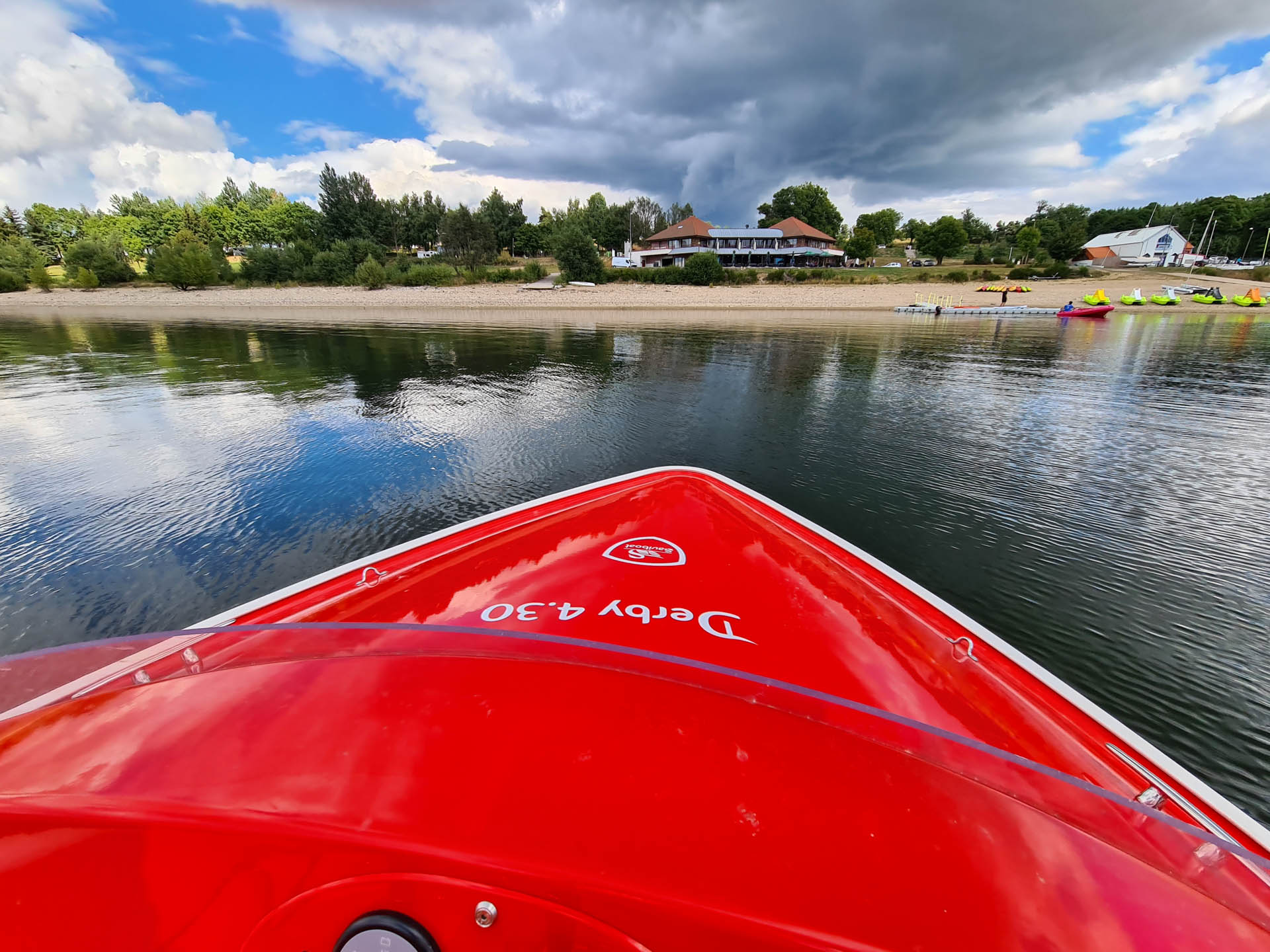 Le Lac de Naussac - Office de Tourisme de Langogne