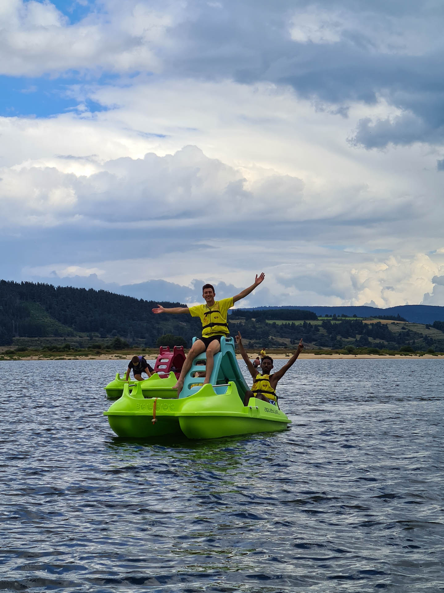 Le Lac de Naussac - Office de Tourisme de Langogne